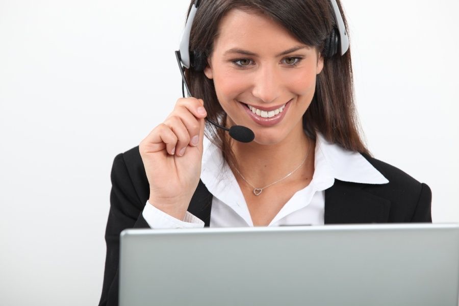 4 Outbound Sales Call Script Examples To Help You Close More Deals